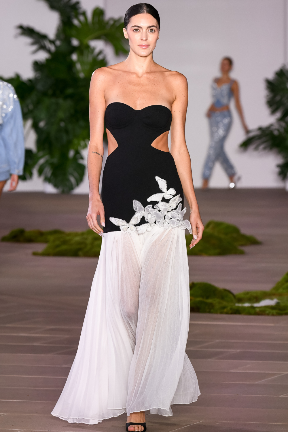 STRAPLESS MAXI DRESS (RUNWAY) – PatBO
